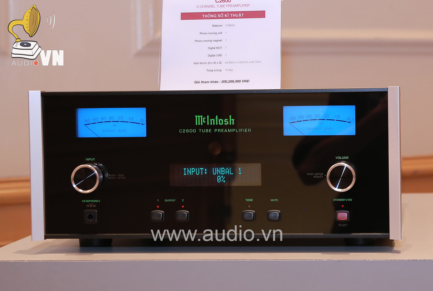 McIntosh C2600: Preamplifier đèn 2 kênh đa năng - Audio.vn