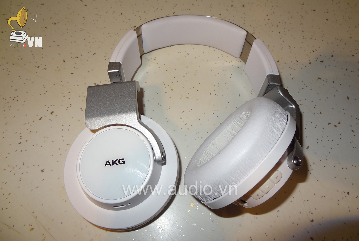 Tai Nghe AKG K845 BT - Audio.vn